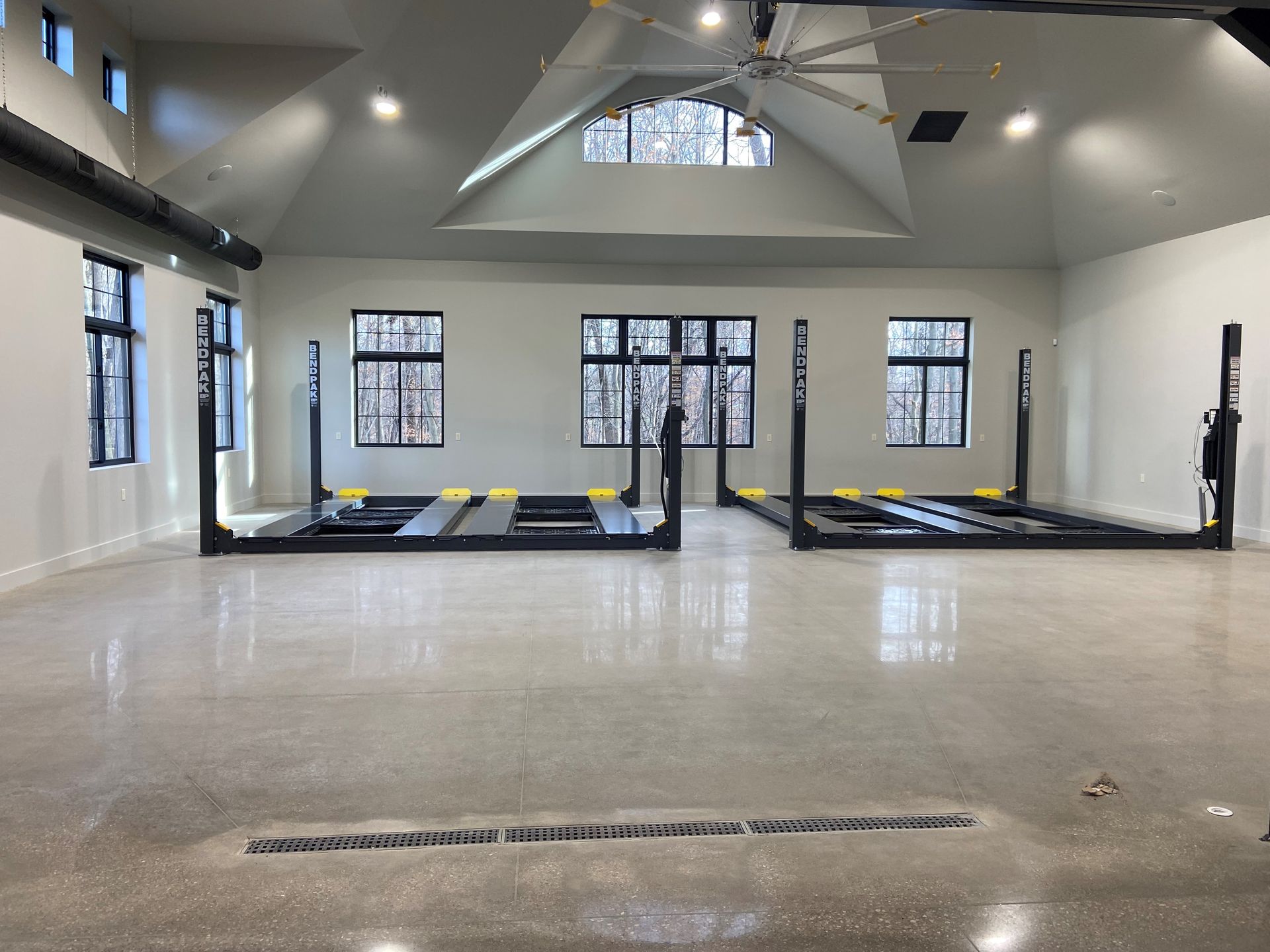 Automotive Lift Service | Northcoast Equipment Specialists, Inc.